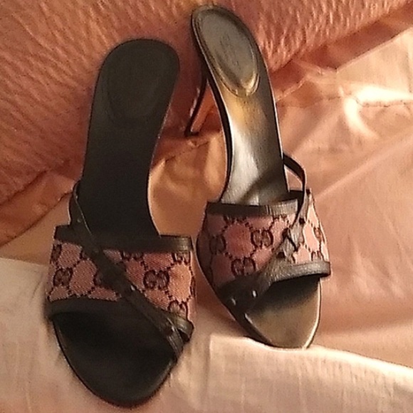 Gucci | Shoes | Gucci Navy Pink Canvas Mules Size 9 2b | Poshmark